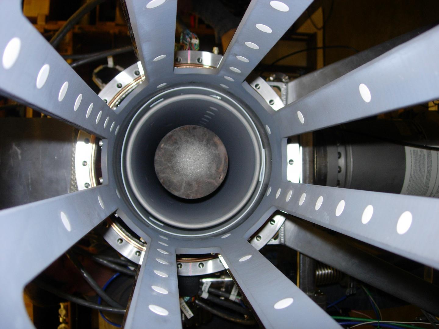 University of Washington Z-pin [IMAGE] | EurekAlert! Science News Releases