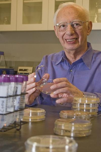 Ralph Mitchell, Harvard Univer [IMAGE] | EurekAlert! Science News Releases