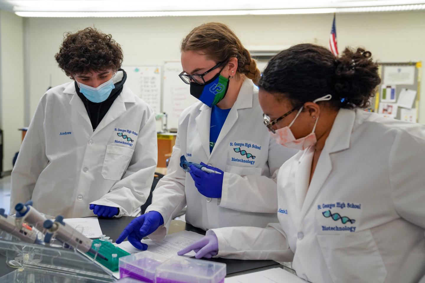 Bringing gene editing into high schools | EurekAlert!