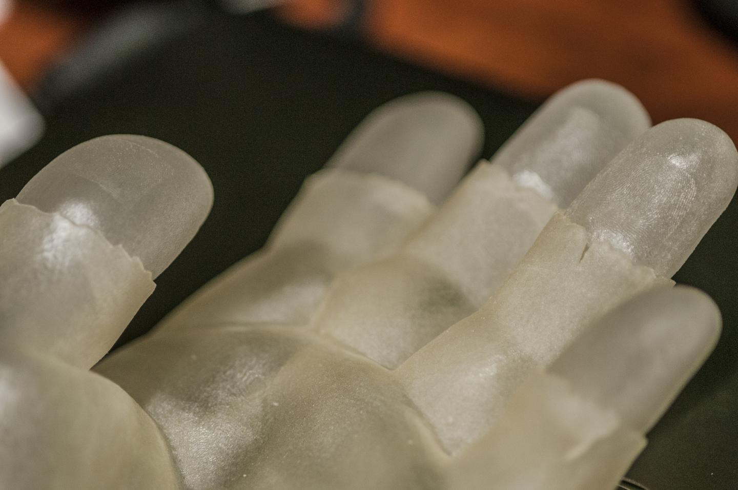 Creating 3-D hands to keep us safe, increase | EurekAlert!