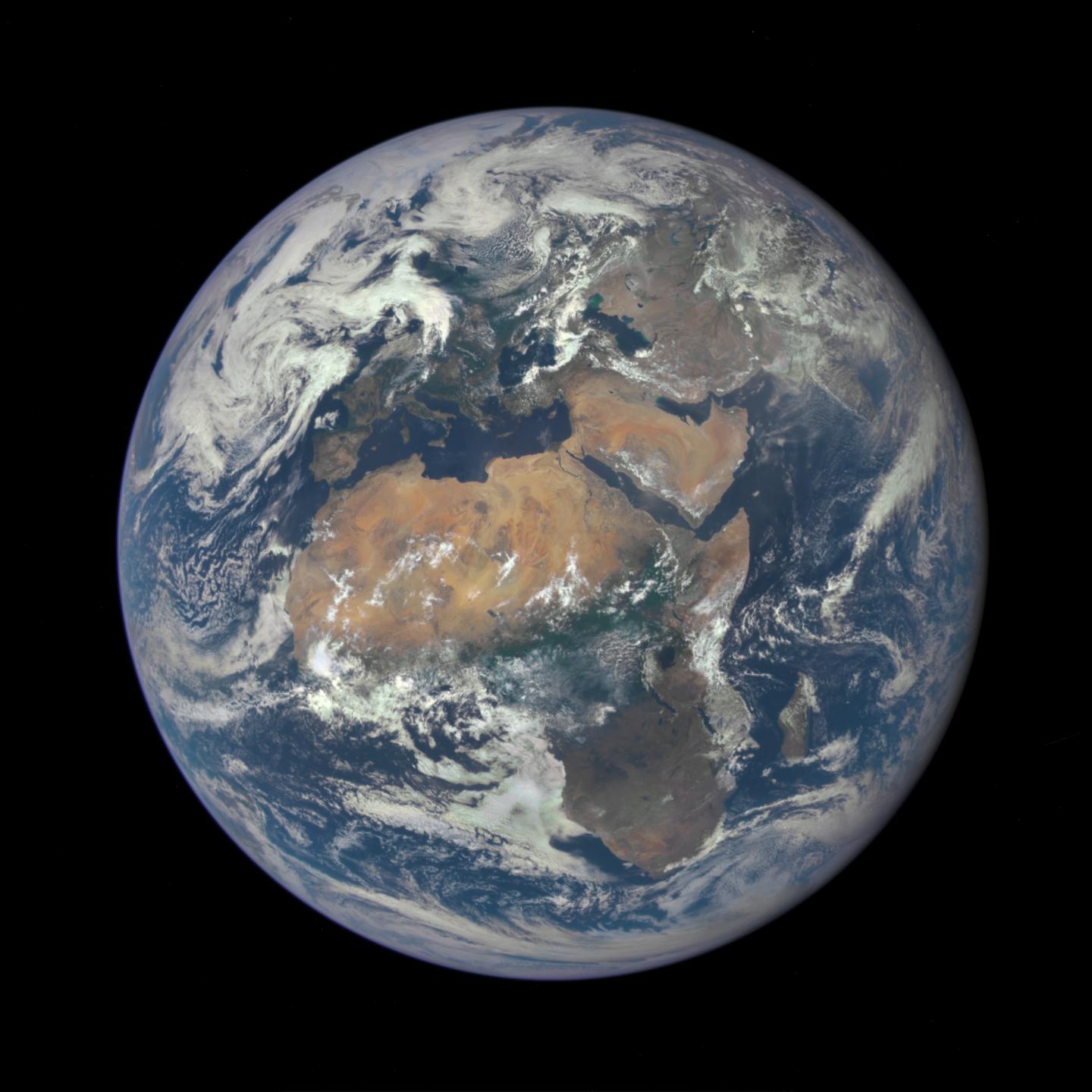 DSCOVR's EPIC sees Africa and Europe from a M | EurekAlert!