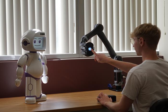 Robotic System Assesses Mobili [IMAGE] | EurekAlert! Science News Releases