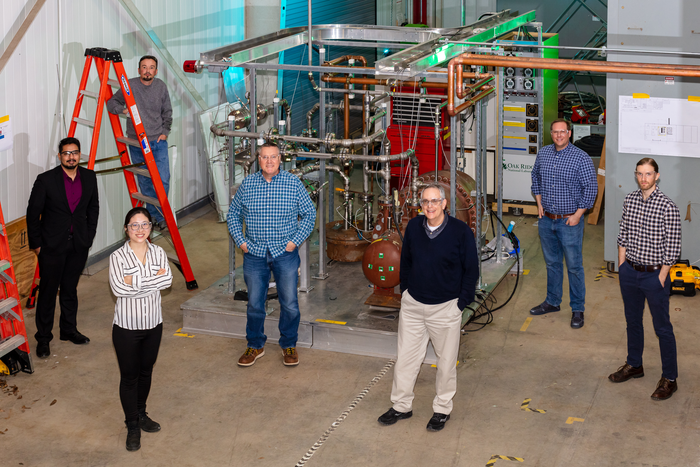 Helium Flow Loop team [IMAGE] | EurekAlert! Science News Releases