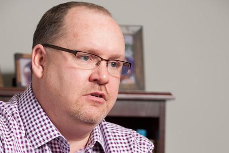 Thomas Burris, Saint Louis Uni [IMAGE] | EurekAlert! Science News Releases