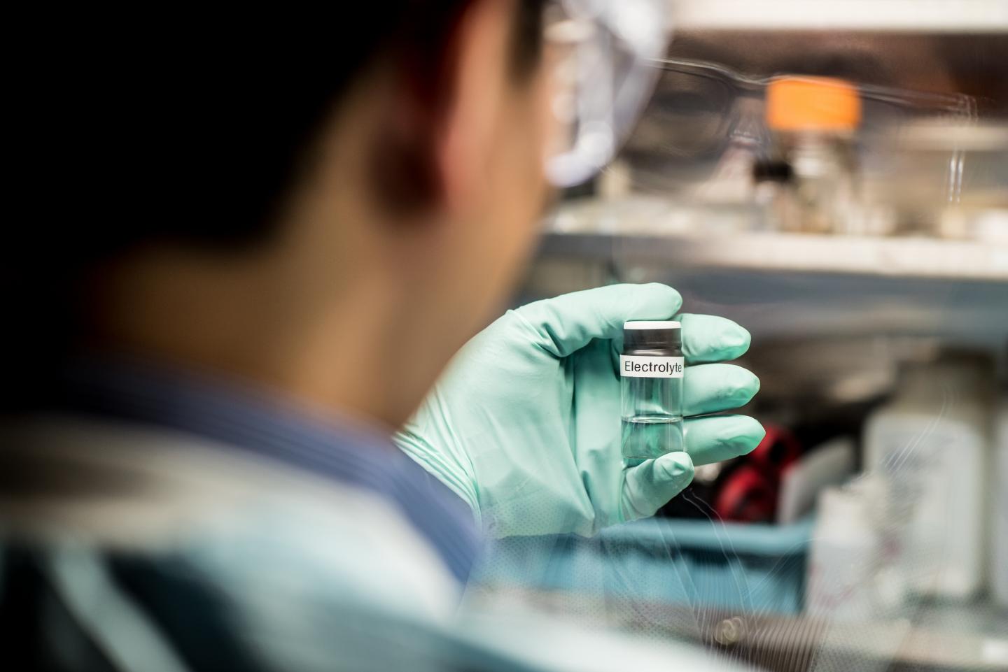 High Concentration Electrolyte [IMAGE] | EurekAlert! Science News Releases