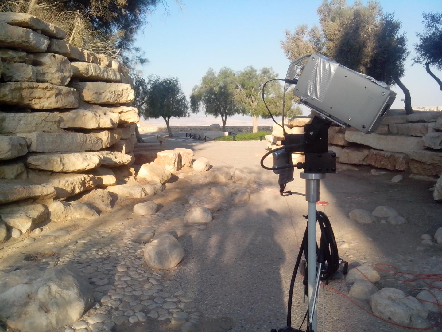 Artificial Bat Device in Actio [IMAGE] | EurekAlert! Science News Releases