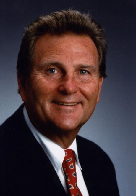 US ski team doctor, J. Richard Steadman, M.D. | EurekAlert!