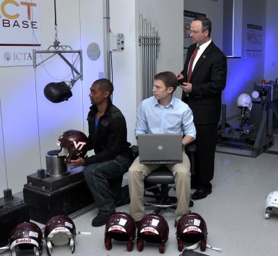 Testing Football Helmets [IMAGE] | EurekAlert! Science News Releases