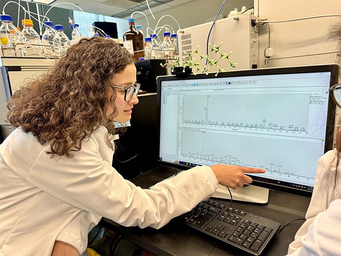 Dorrestein Lab 2 [IMAGE] | EurekAlert! Science News Releases