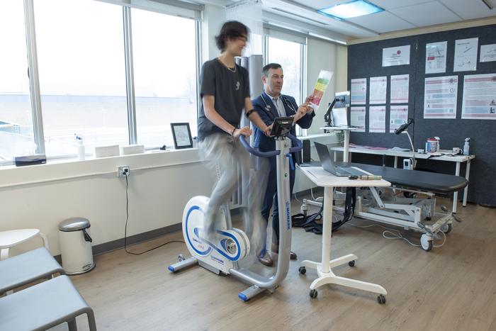 Dr. Roger Zemek with concussio [IMAGE] | EurekAlert! Science News Releases