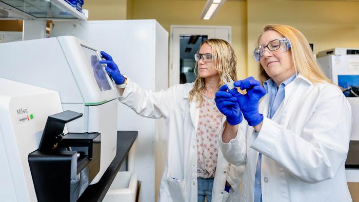 33659D_1061_BIO_Sequencing Lab [IMAGE] | EurekAlert! Science News Releases