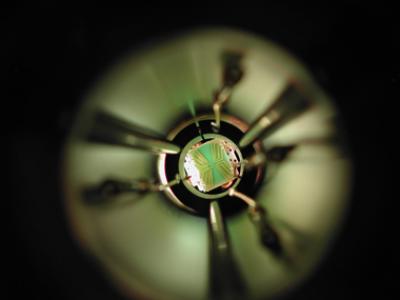 Atom Chip [IMAGE] | EurekAlert! Science News Releases