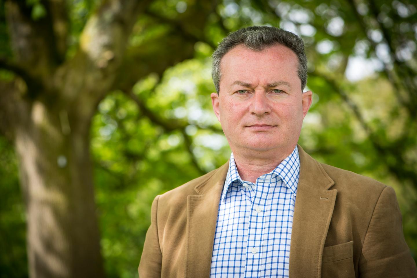 Professor Laurence Hurst receives Research Me | EurekAlert!