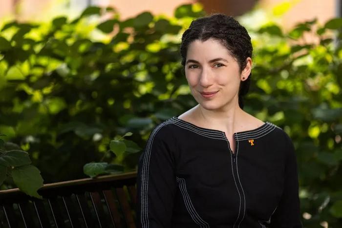 Nina Fefferman [IMAGE] | EurekAlert! Science News Releases