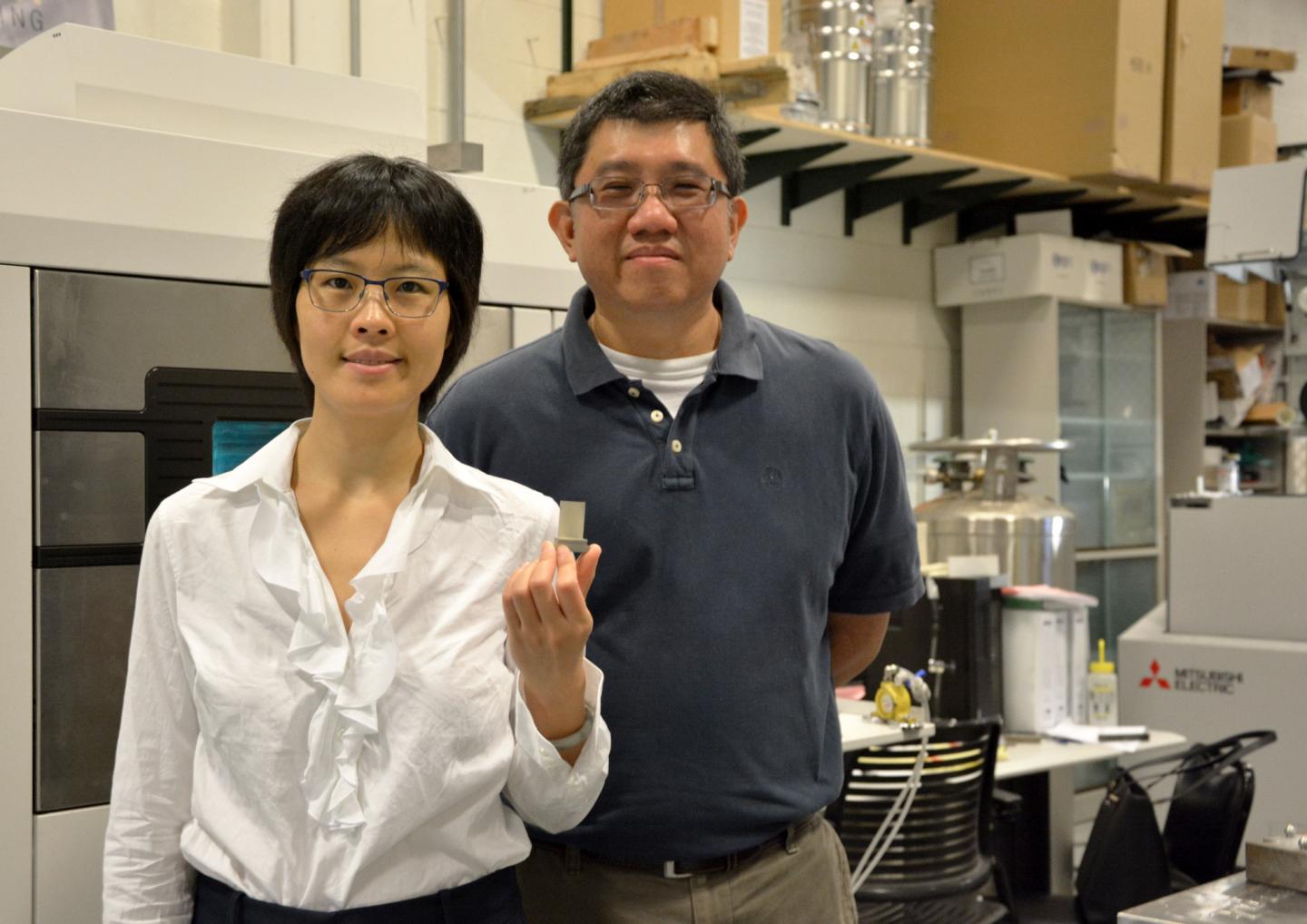 Xiayun Zhao and Albert To in t [IMAGE] | EurekAlert! Science News Releases