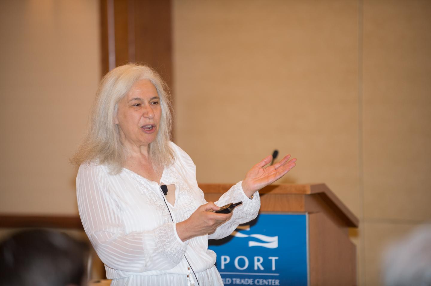 2016 Lupus Insight Prize presented to Dr. Ann | EurekAlert!