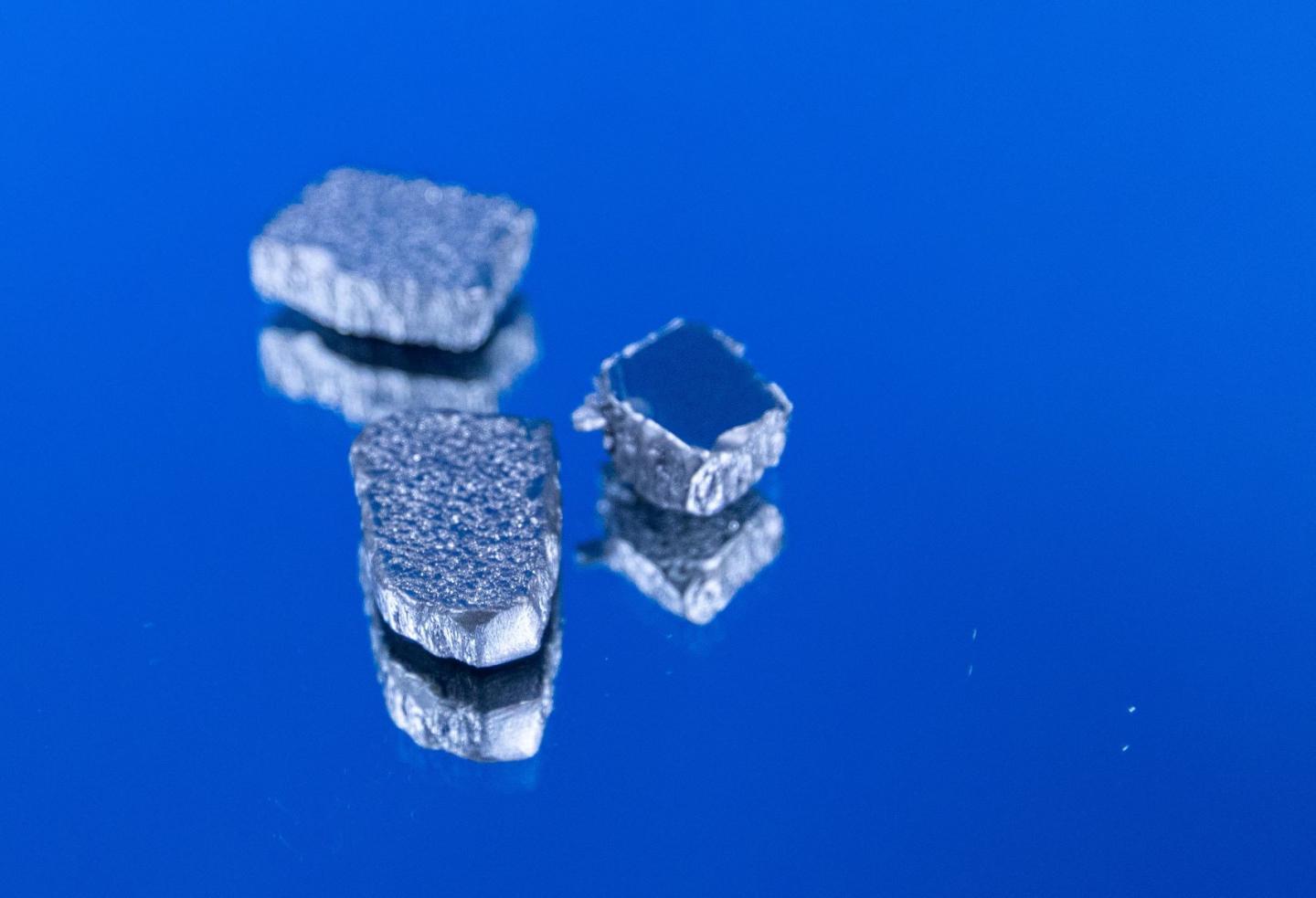 Iron-Nickel Permanent Magnets [IMAGE] | EurekAlert! Science News Releases