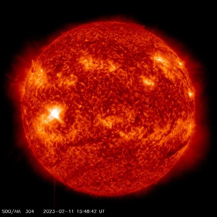 Strong Solar Flare Erupts from [IMAGE] | EurekAlert! Science News Releases