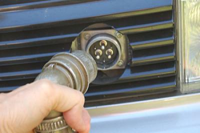 Electric Car Plug [IMAGE] | EurekAlert! Science News Releases