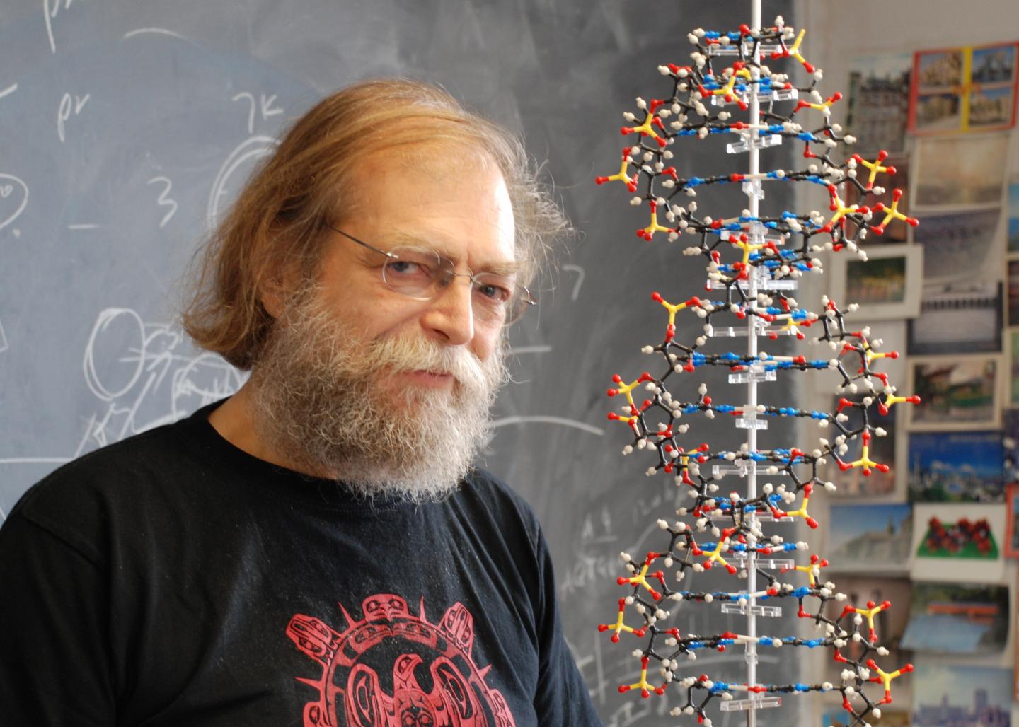 NYU chemist Seeman wins 2016 Franklin Award | EurekAlert!