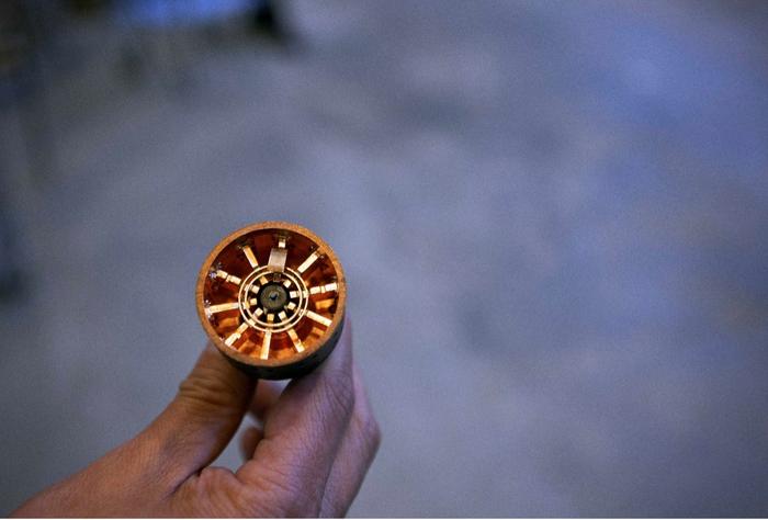 Magnetron Core [IMAGE] | EurekAlert! Science News Releases