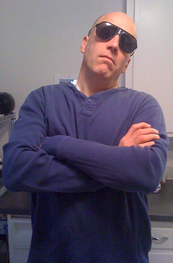 Hey, guys: Posting a lot of selfies doesn't s | EurekAlert!