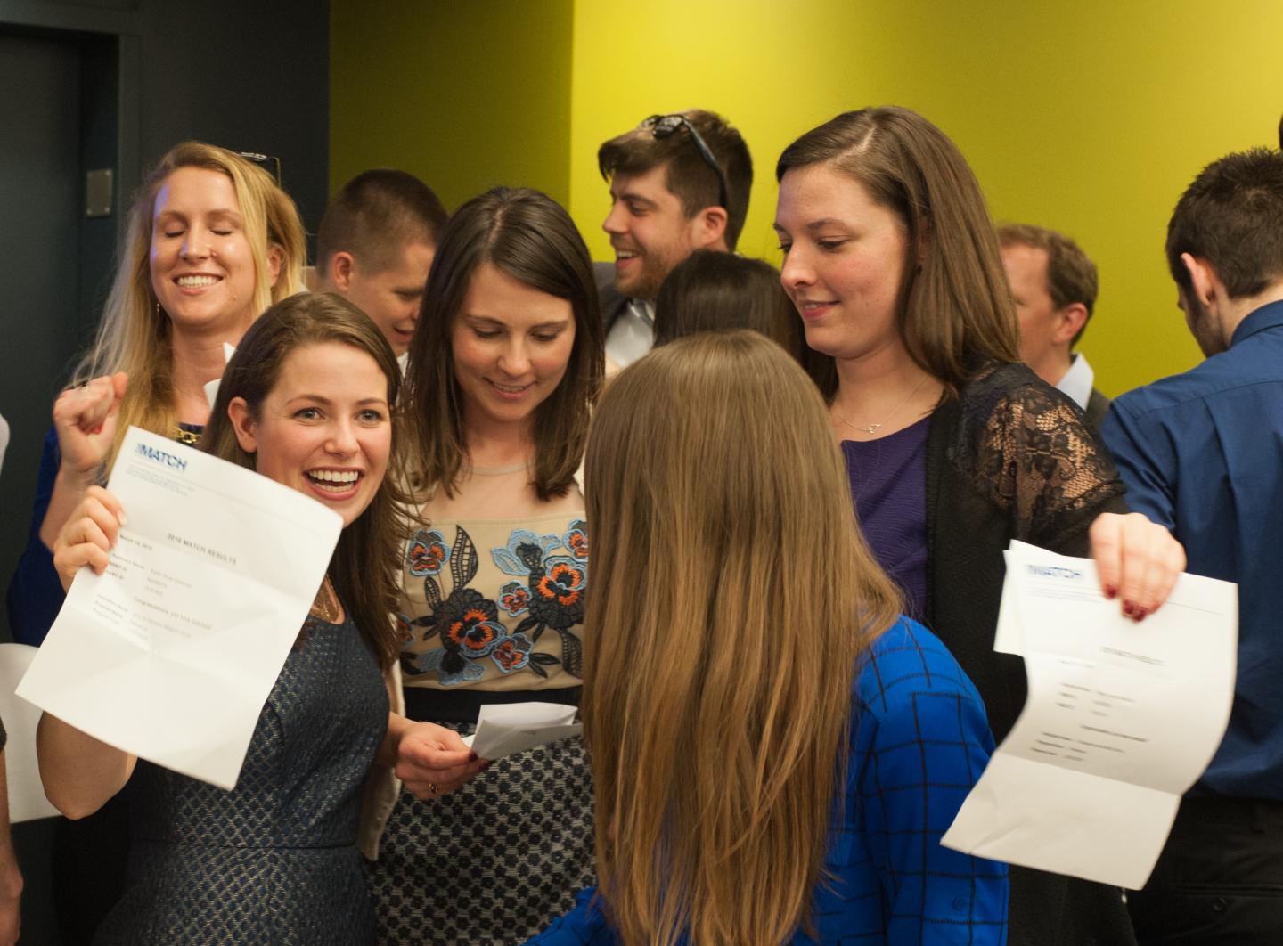 Students in Maine Track MD Program Learn Resi | EurekAlert!