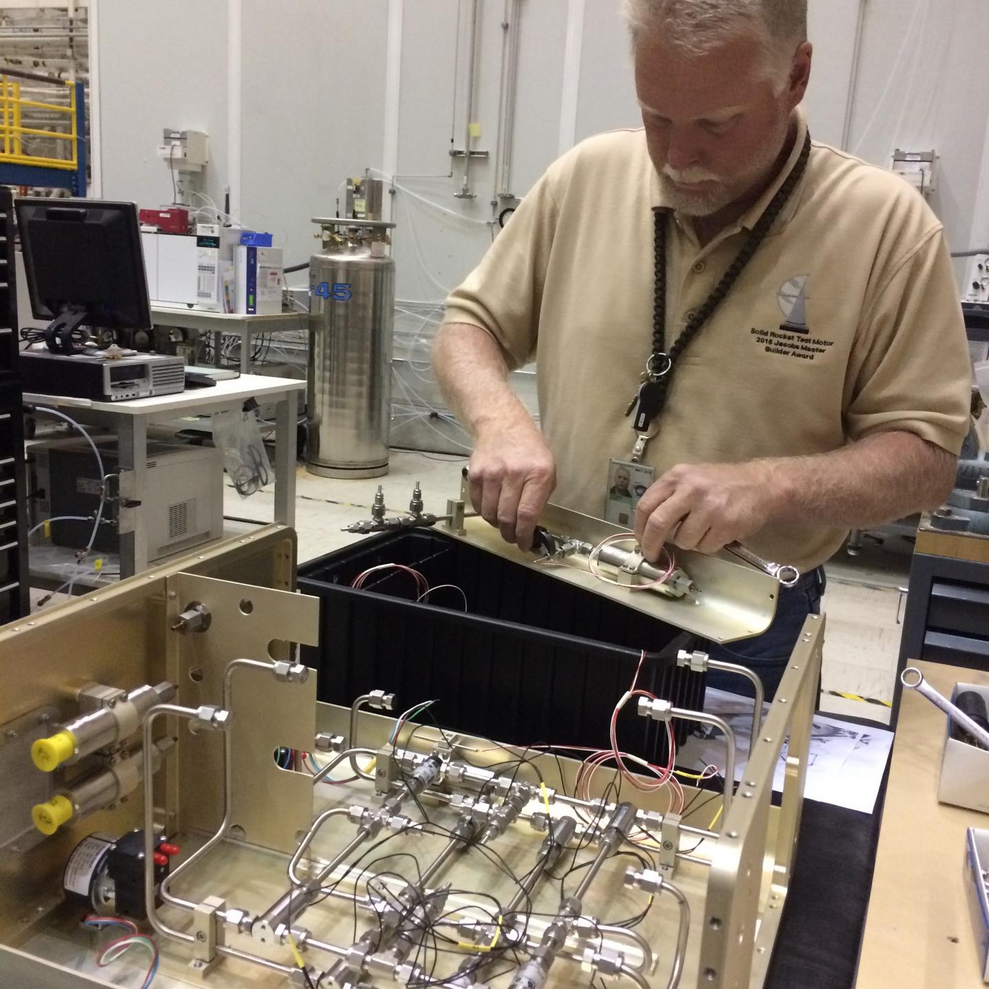 John Thomas, NASA/Johnson Spac [IMAGE] | EurekAlert! Science News Releases