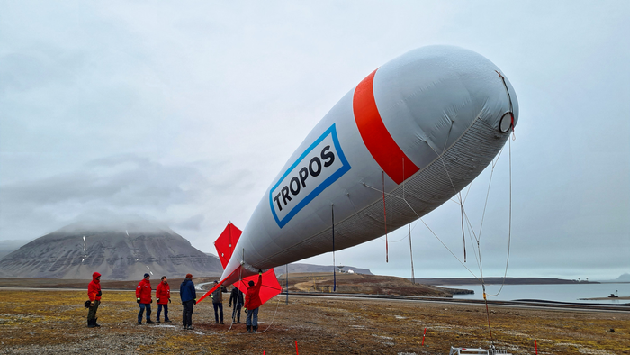 BELUGA shortly before take-off [IMAGE] | EurekAlert! Science News Releases
