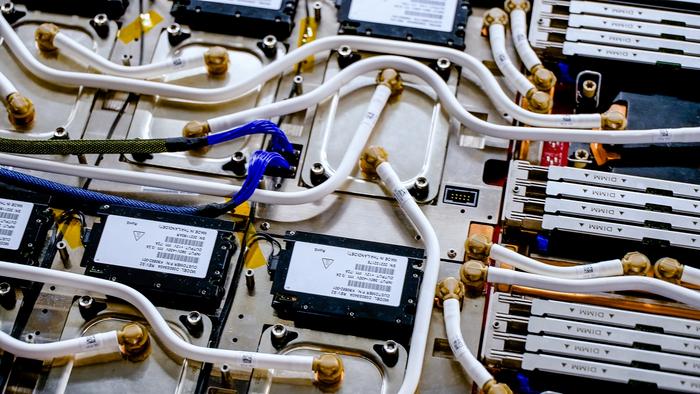 16x9-blade 1 [IMAGE] | EurekAlert! Science News Releases