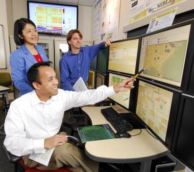 May Dongmei Wang, John Phan an [IMAGE] | EurekAlert! Science News Releases