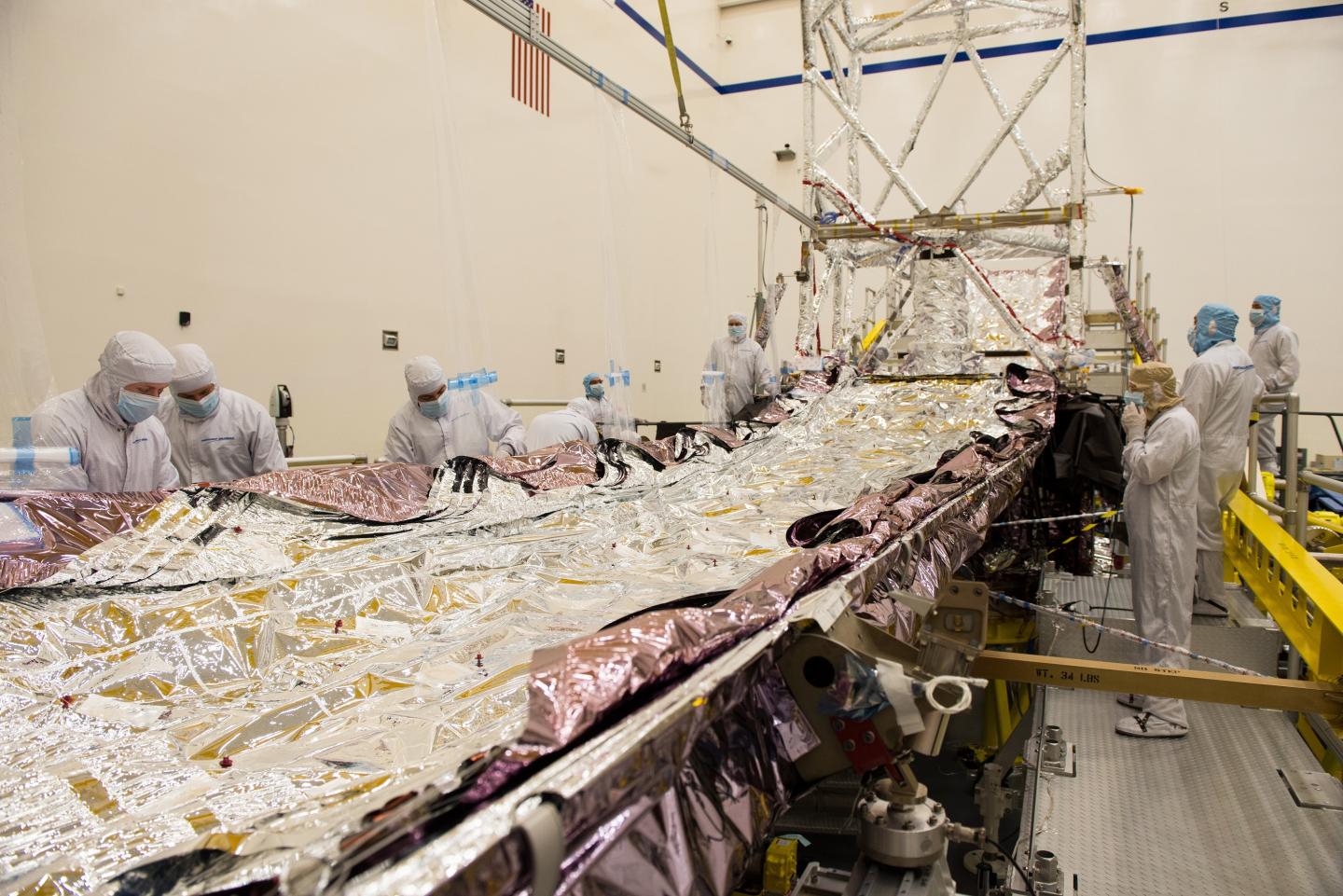 Technicians Lay NASA's Webb Su [IMAGE] | EurekAlert! Science News Releases
