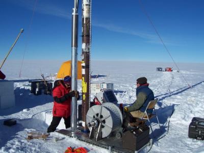 Ice Coring [IMAGE] | EurekAlert! Science News Releases
