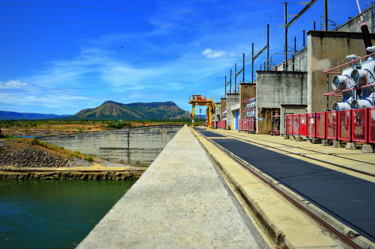 Dams Disrupt Water Flow of the Brazilian Amaz | EurekAlert!