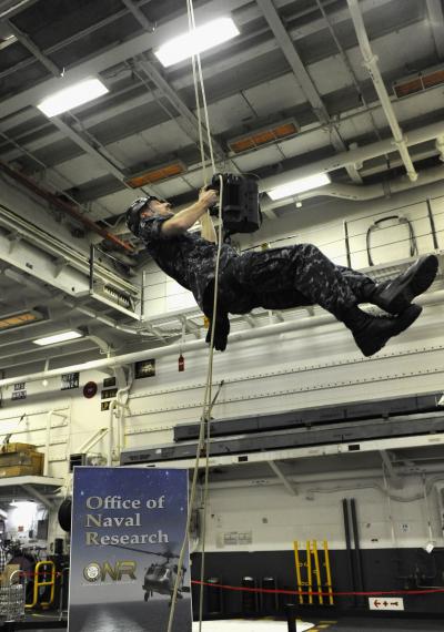 Powered Rope Ascender [IMAGE] | EurekAlert! Science News Releases