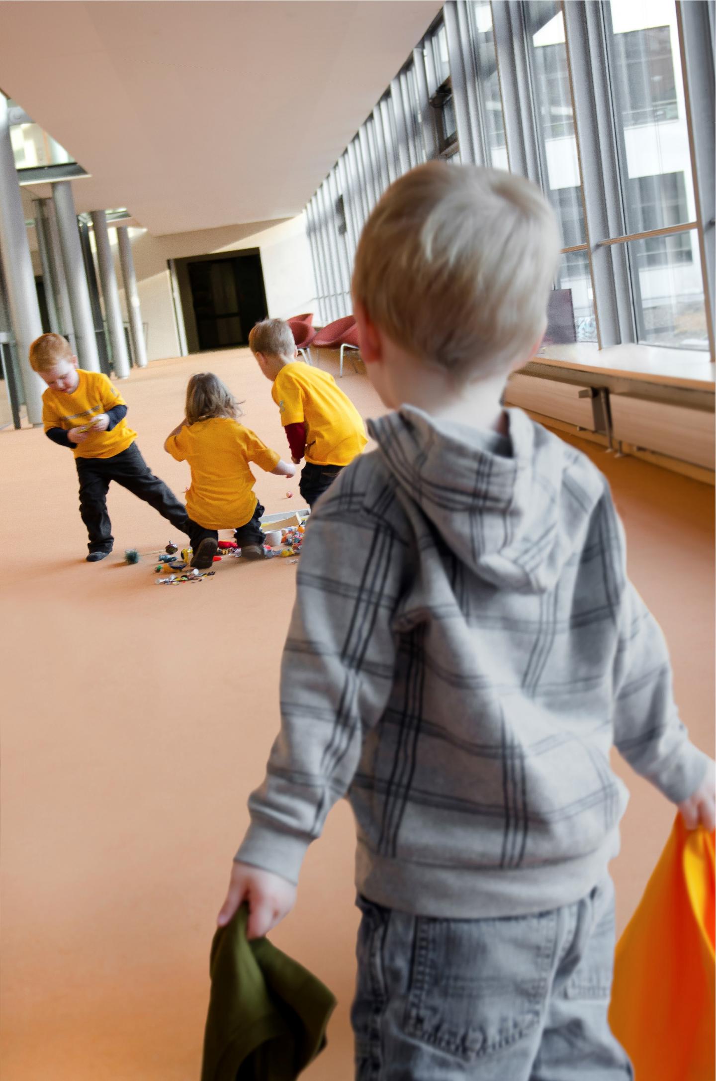 Young Children Conform to the [IMAGE] | EurekAlert! Science News Releases