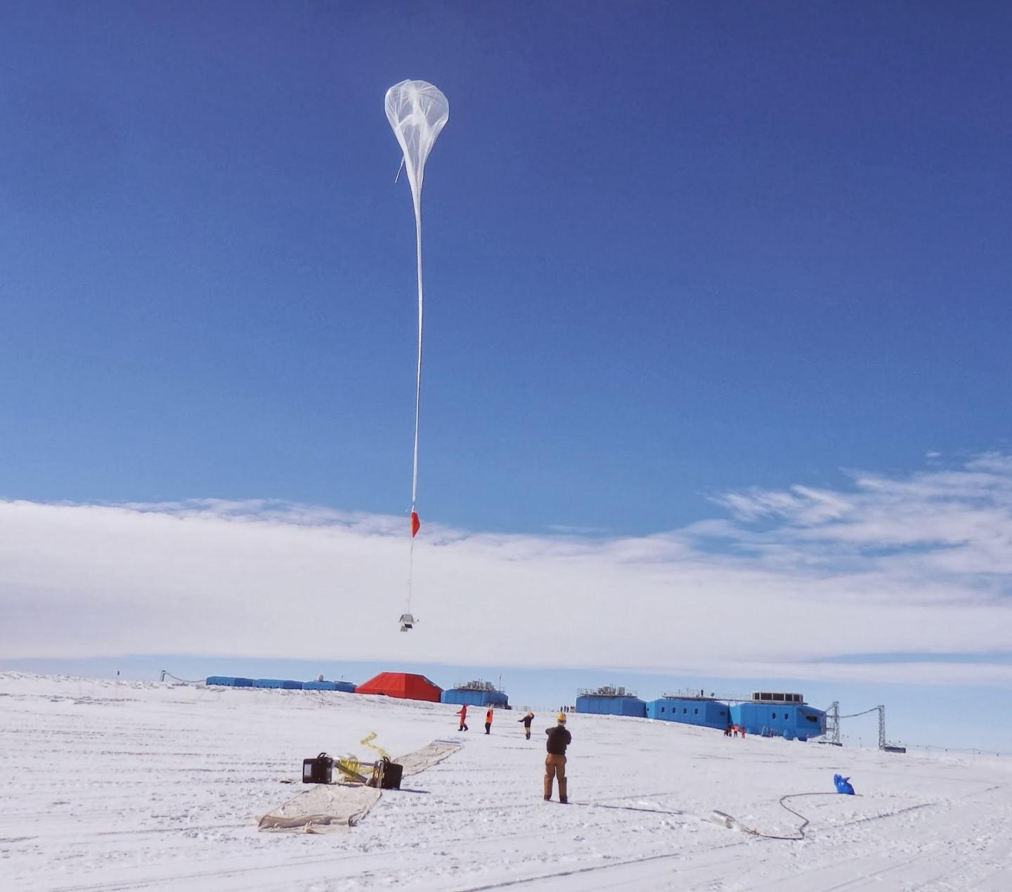 BARREL Balloon Launch [IMAGE] | EurekAlert! Science News Releases