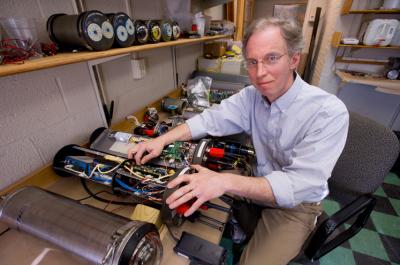 WHOI scientists/engineers partner with compan | EurekAlert!