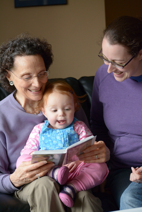 Reading with Baby [IMAGE] | EurekAlert! Science News Releases