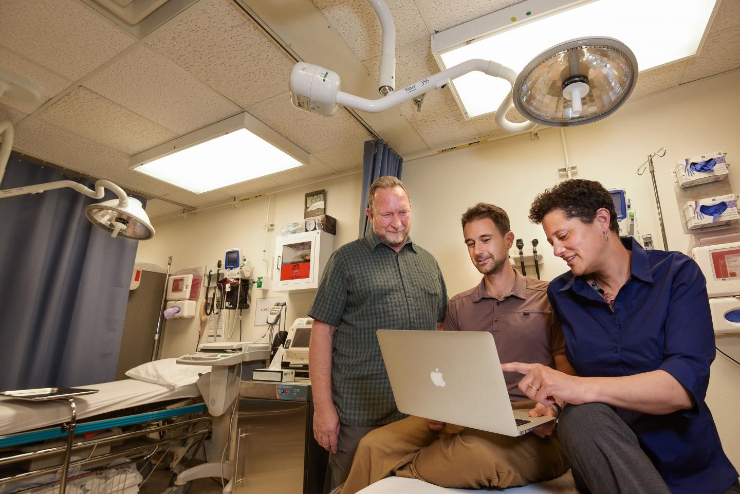 Disease Detectives [IMAGE] | EurekAlert! Science News Releases