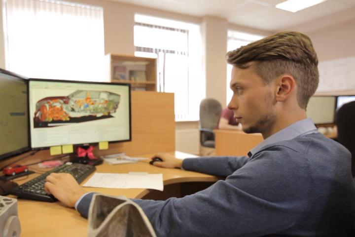 Russian Engineers [IMAGE] | EurekAlert! Science News Releases