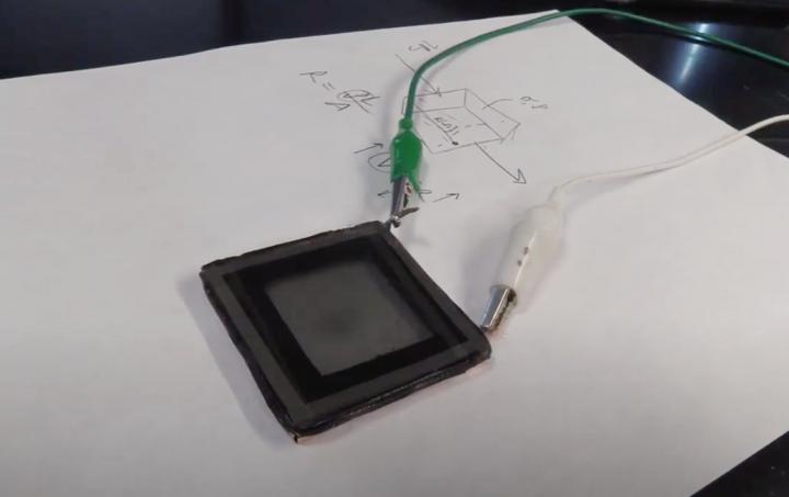 Tinted solar cell [IMAGE] | EurekAlert! Science News Releases