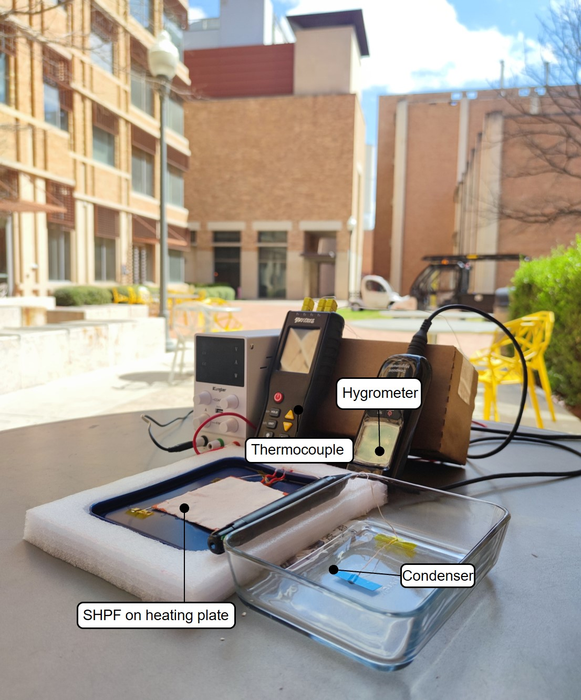 Outdoor device [IMAGE] | EurekAlert! Science News Releases