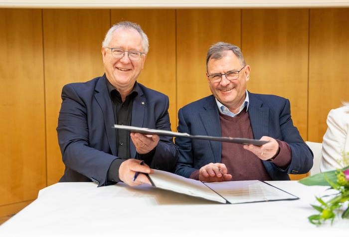 Prof. Michael Hoch and Prof. D [IMAGE] | EurekAlert! Science News Releases