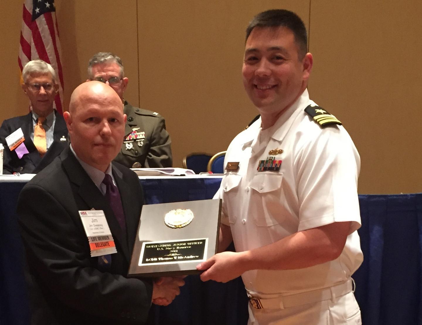 Outstanding: Navy reservist on the cutting ed | EurekAlert!