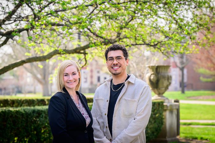 Carena Van Riper and Devin Goo [IMAGE] | EurekAlert! Science News Releases