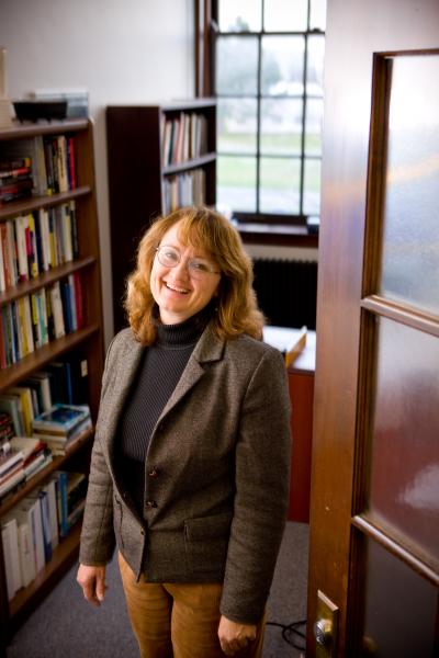 Hypnosis can help control pain among women wi | EurekAlert!