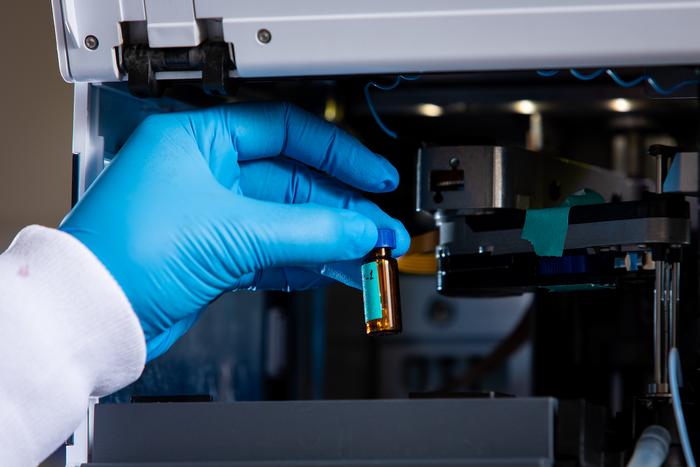 University at Buffalo lab phot [IMAGE] | EurekAlert! Science News Releases