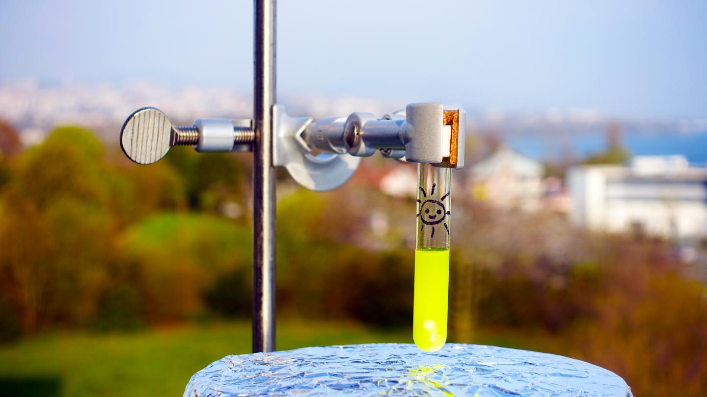 Light and peptides: New method diversifies na | EurekAlert!