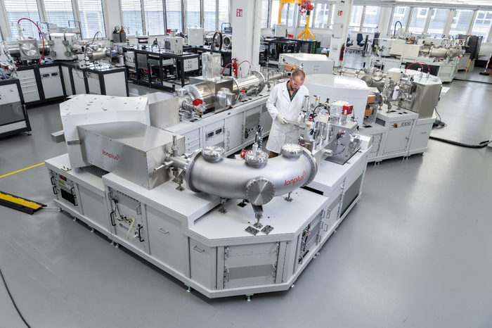 accelerator mass spectrometer [IMAGE] | EurekAlert! Science News Releases